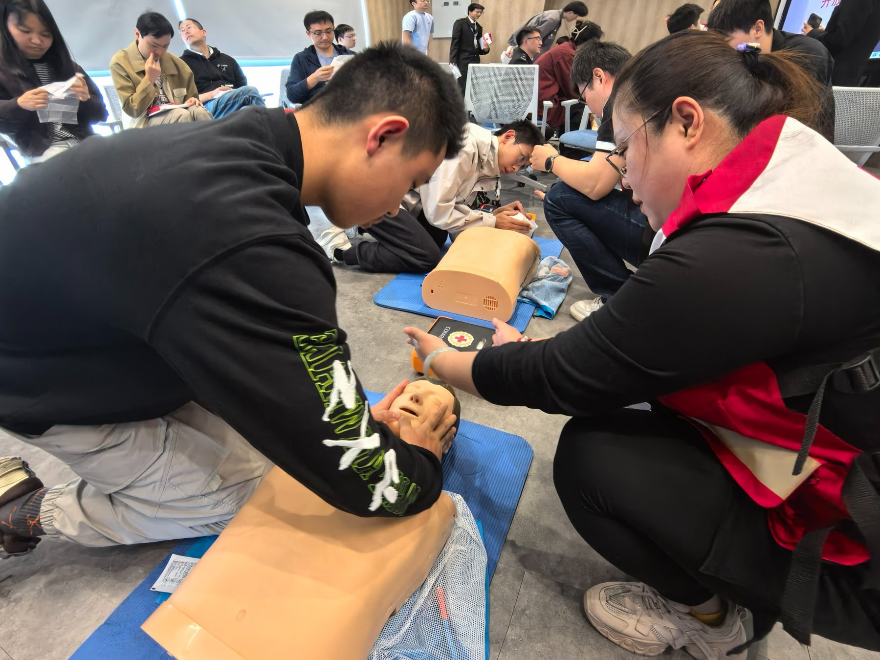 第一次 AED / 急救实操培训｜First Aid on the Field