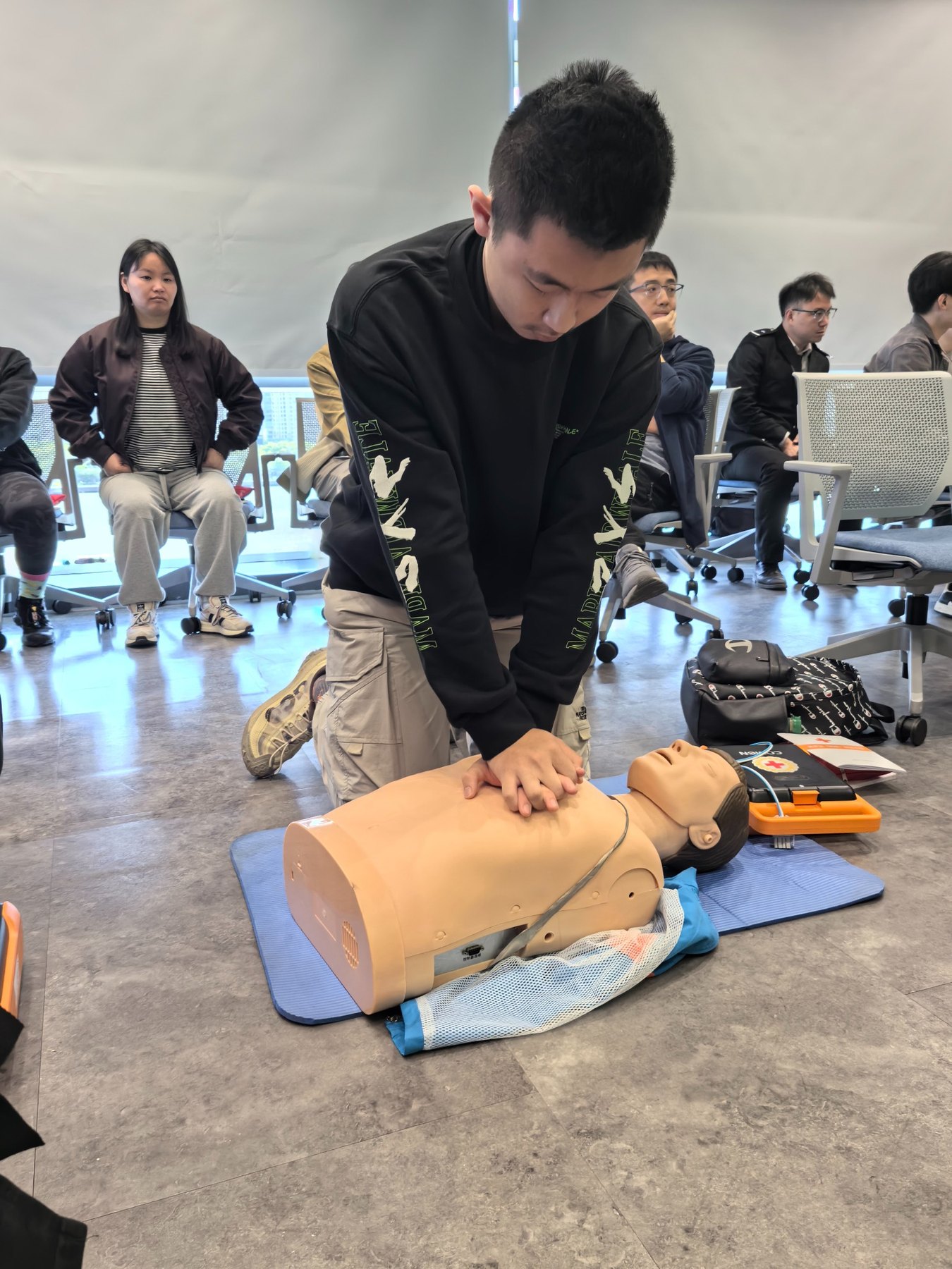 第一次 AED / 急救实操培训｜First Aid on the Field